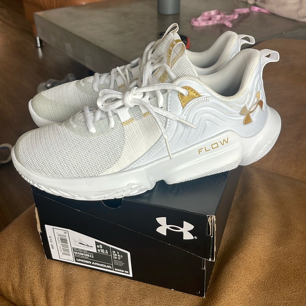 Under Armour, Basketball Shoe Flow Traction - Gem